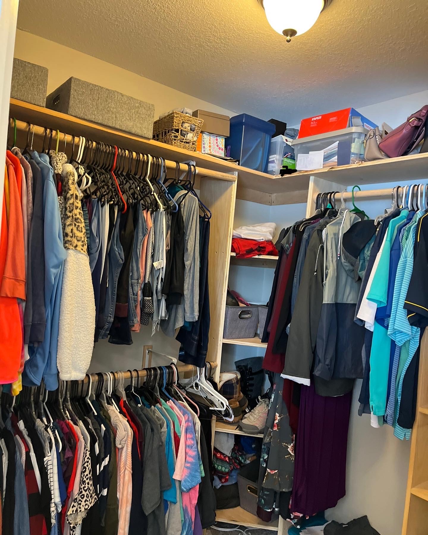 How I Got Rid of 80% of My Wardrobe – Organized Chaos